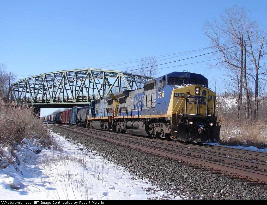 CSX 7816 eastbound beneath the NY 33 overpass